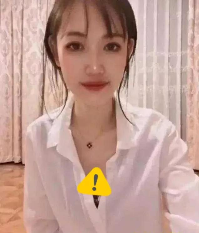 Ma Rong unbuttoned the live broadcast for traffic, let herself go, and ...