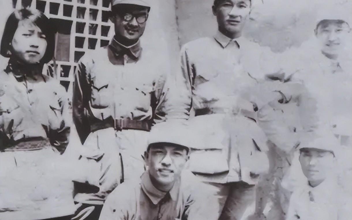 Geng Biao visited Xu Xiangqian, Xu Xiangqian: I heard that you got Yang Dezhi and Luo Ruiqing ...