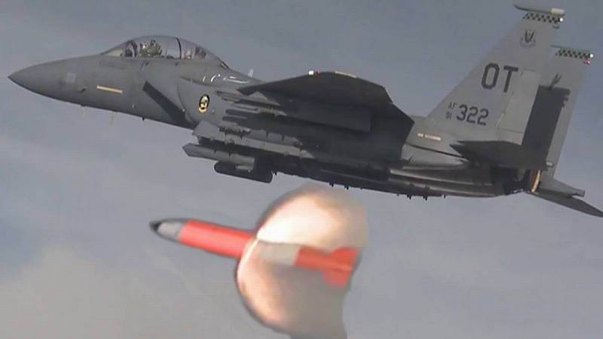 Uncover why the U.S. military loves tactical nuclear weapons, how to ...
