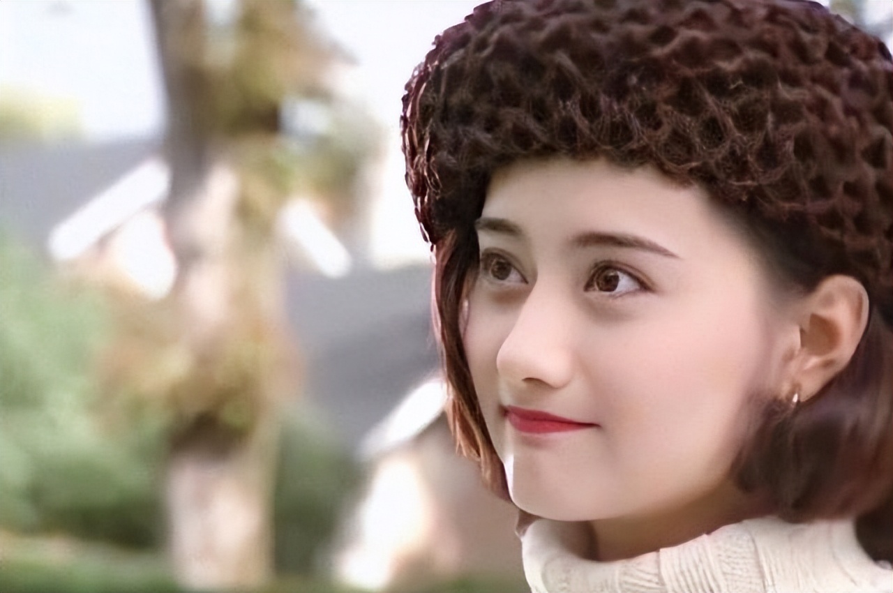 They play the role of Zi Ling, and they marry into a rich family, but ...