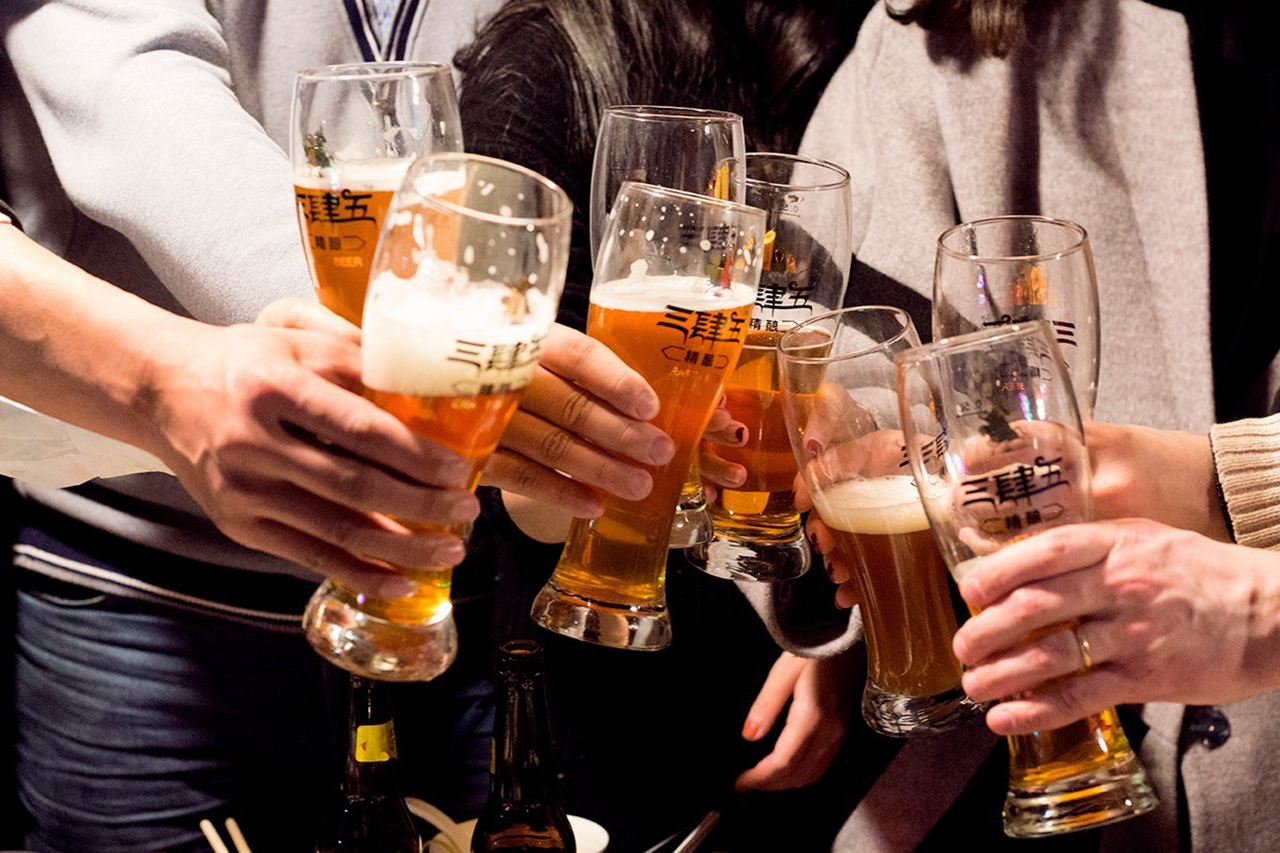 It is said that craft beer is better than industrial beer, so what are ...