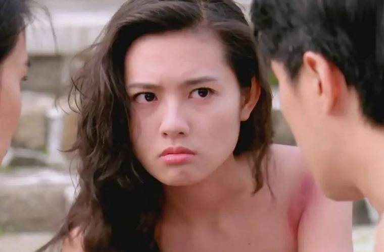 Hong Kong's first generation "Queen of Tertiary Movies", as famous as the goddess "Shu Qi ...