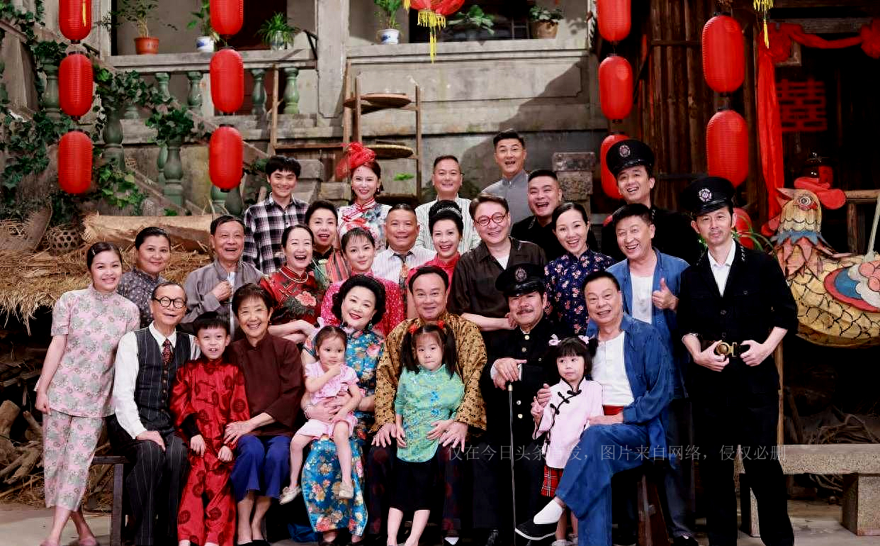 "Seventy-Two Tenants" has 2280 episodes in 15 years. Ah Xiang became ...