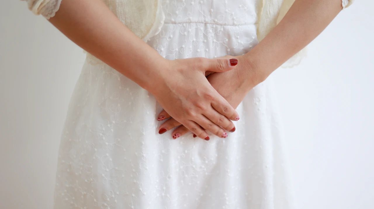 Are there natural defense mechanisms for female reproductive organs? To ...