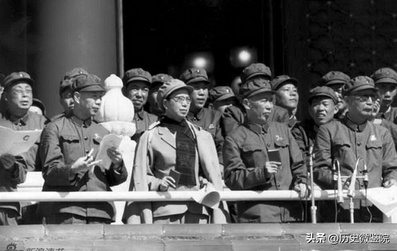 Jiang Qing: A woman who is aggressive and aggressive, criticizing ...