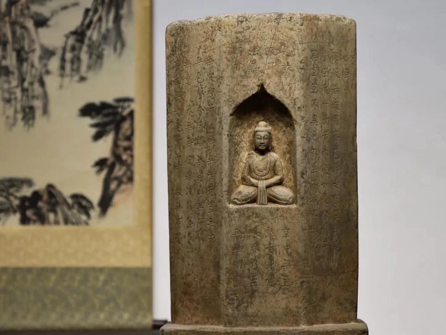 The octagonal stone column bluestone is 70 high and the bottom is 33 ...