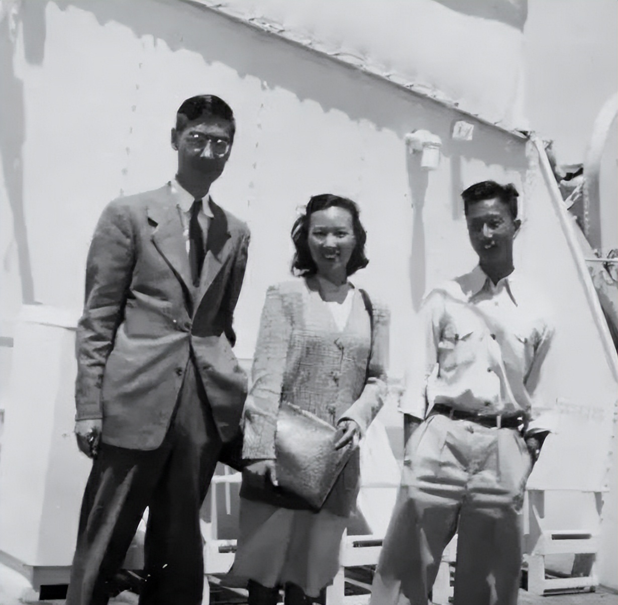 Guo Yonghuai: During the plane explosion, he erected a sculpture with ...