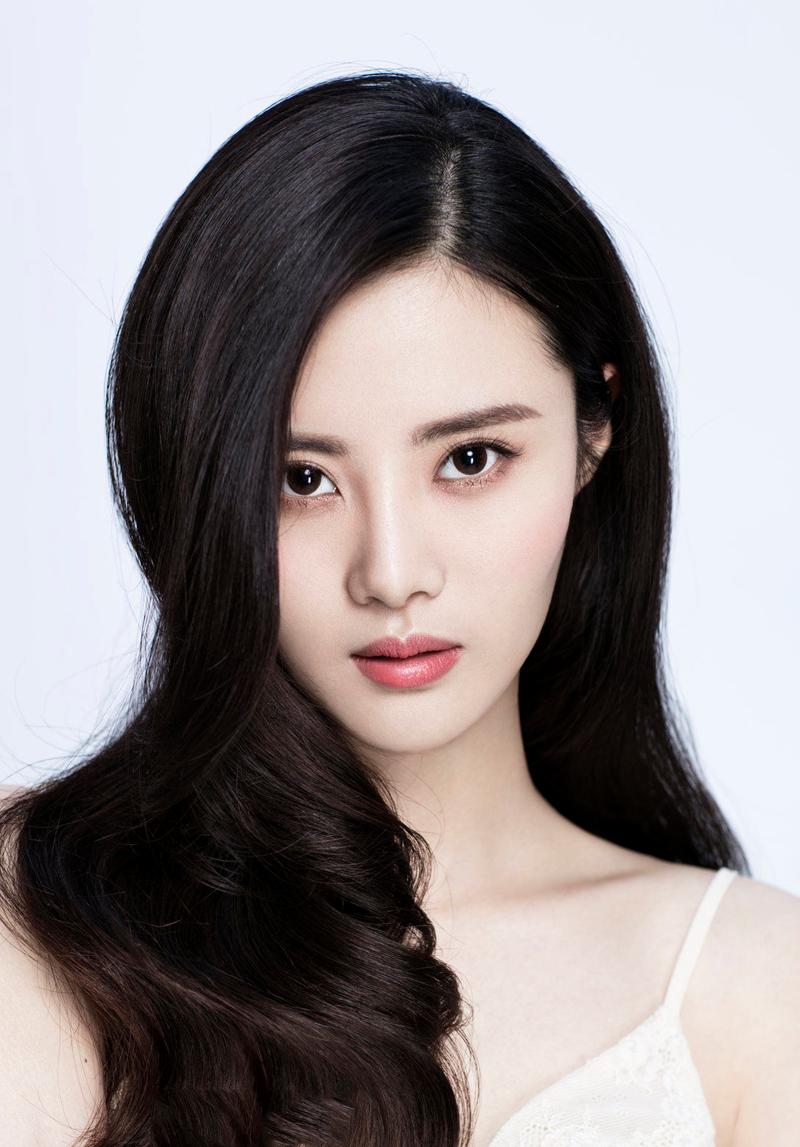 He married Hao Lei, loved Wang Luodan, betrayed Yin Tao, but finally married her in "Ode to Joy ...