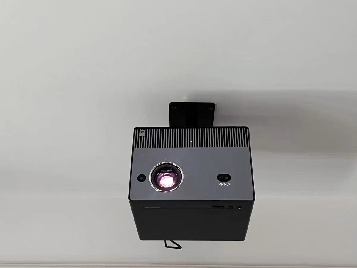 Three-color laser technology has appeared, Vidda C1S leads a new ...