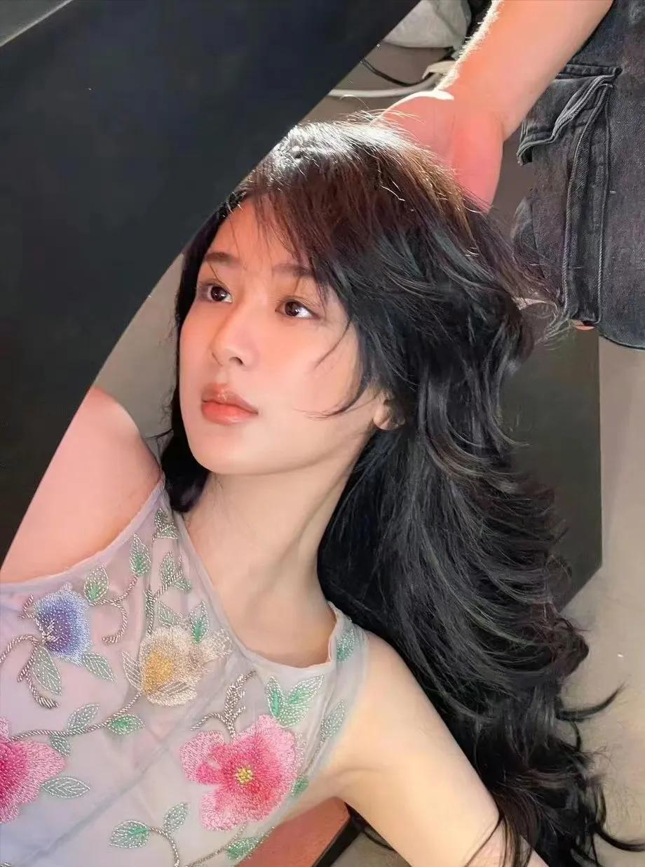 Harper's Bazaar red carpet: Yang Ying wins numbly, Yang Zi loses badly ...