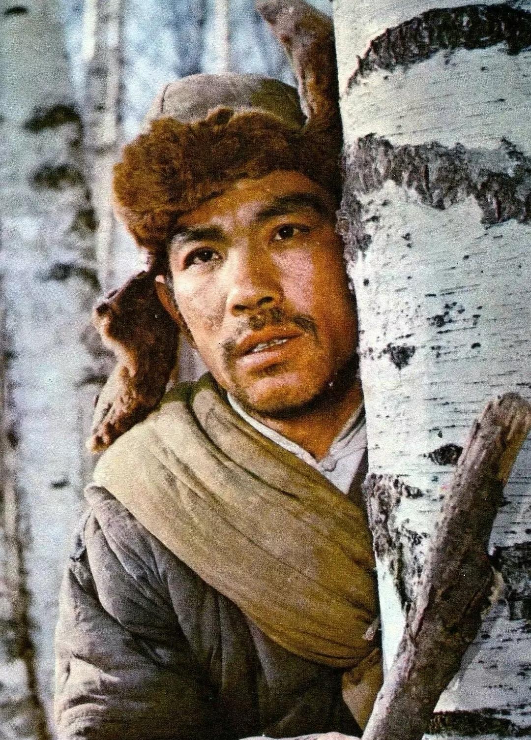 The 82-year-old first-class actor Zhao Erkang passed away on New Year's ...
