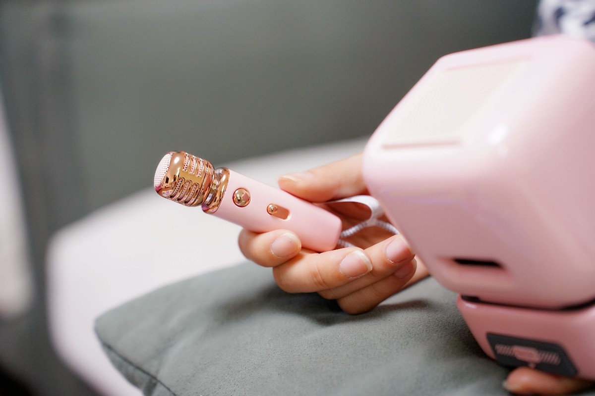 Pixel style + small KTV, Divoom Ditoo-mic pixel karaoke bluetooth ...