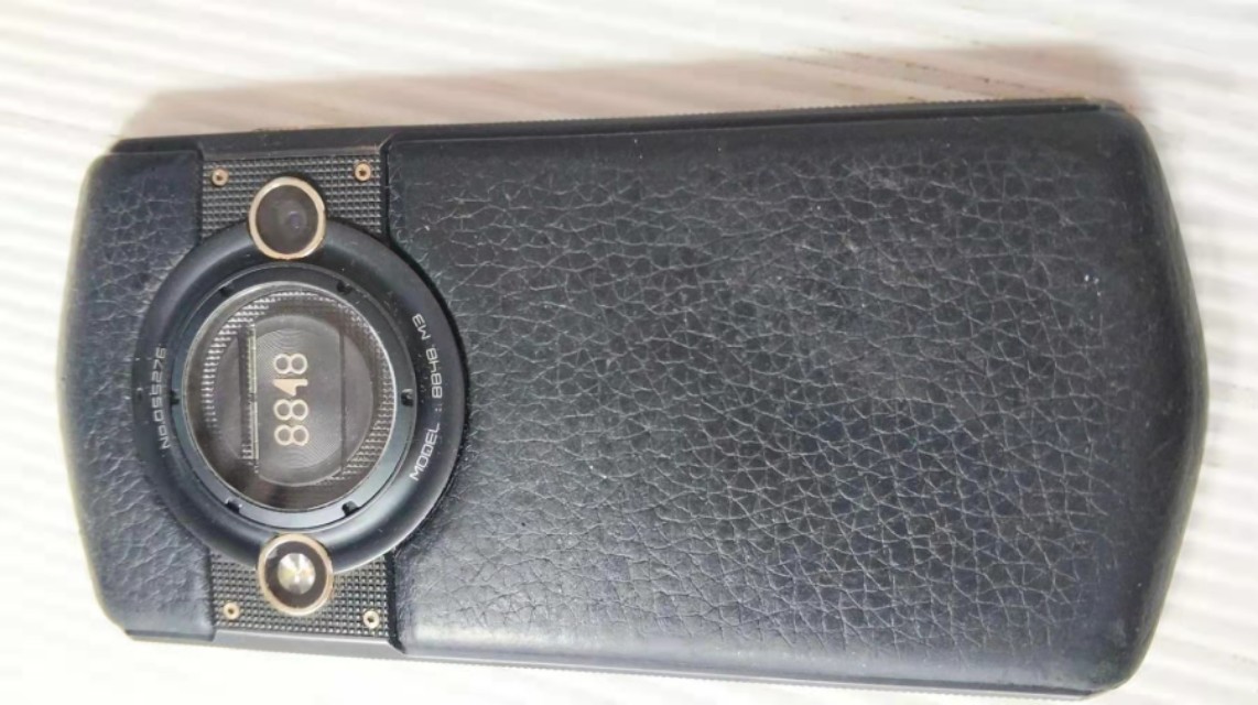 Use Everest as the name to experience the domestic second-hand 8848 mobile phone, which seems to ...