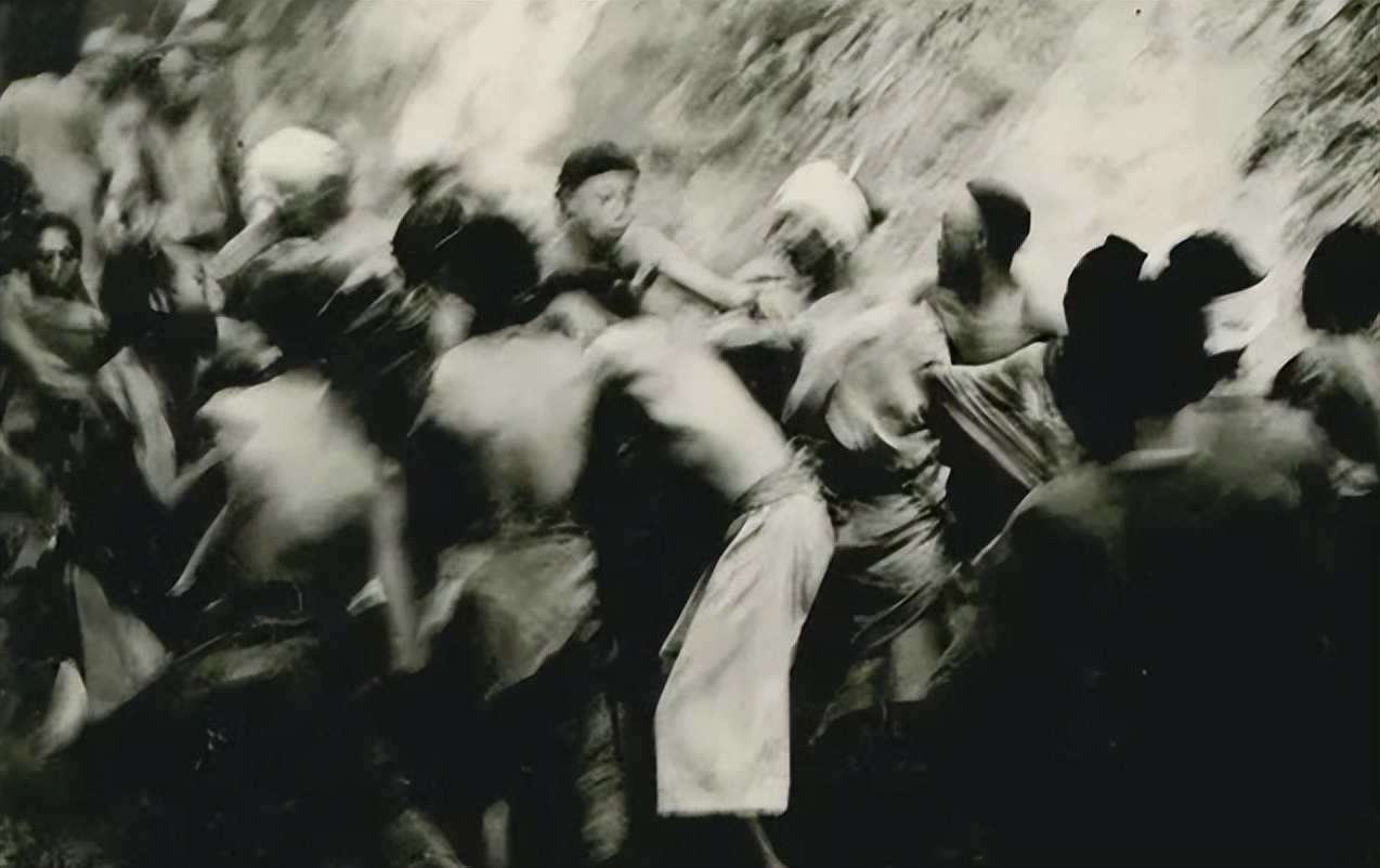 In 1993, the two villages in Hunan fought with arms. The coordination ...