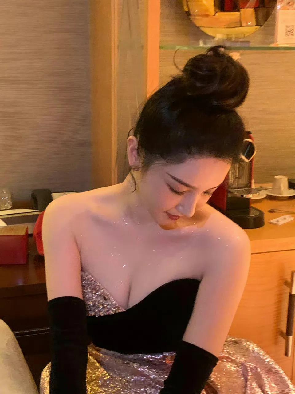 Appreciation of beautiful pictures of little princess Chen Xiaoyun - iNEWS