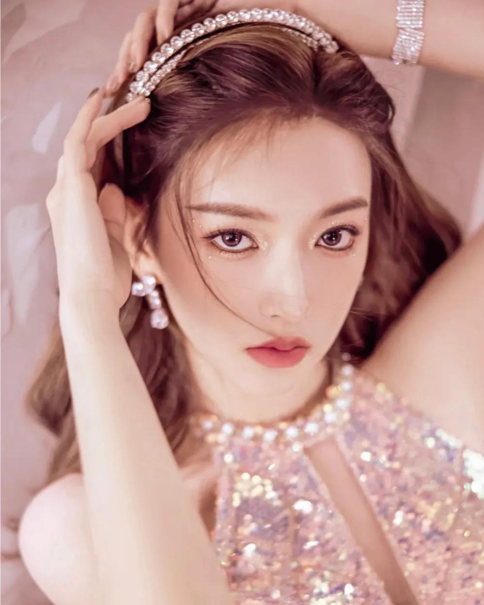 Fanfan said: Zhang Ruonan, Cheng Xiao, Dili, Rebaxena, Feng Xi, Prince ...