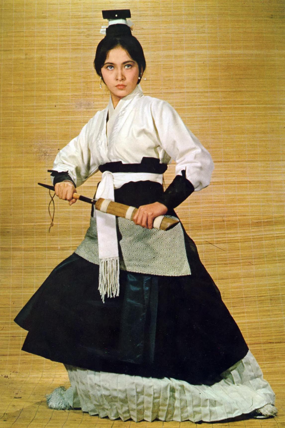 "Chivalrous Woman" Xu Feng: Pay off the debt for her ex-husband ...