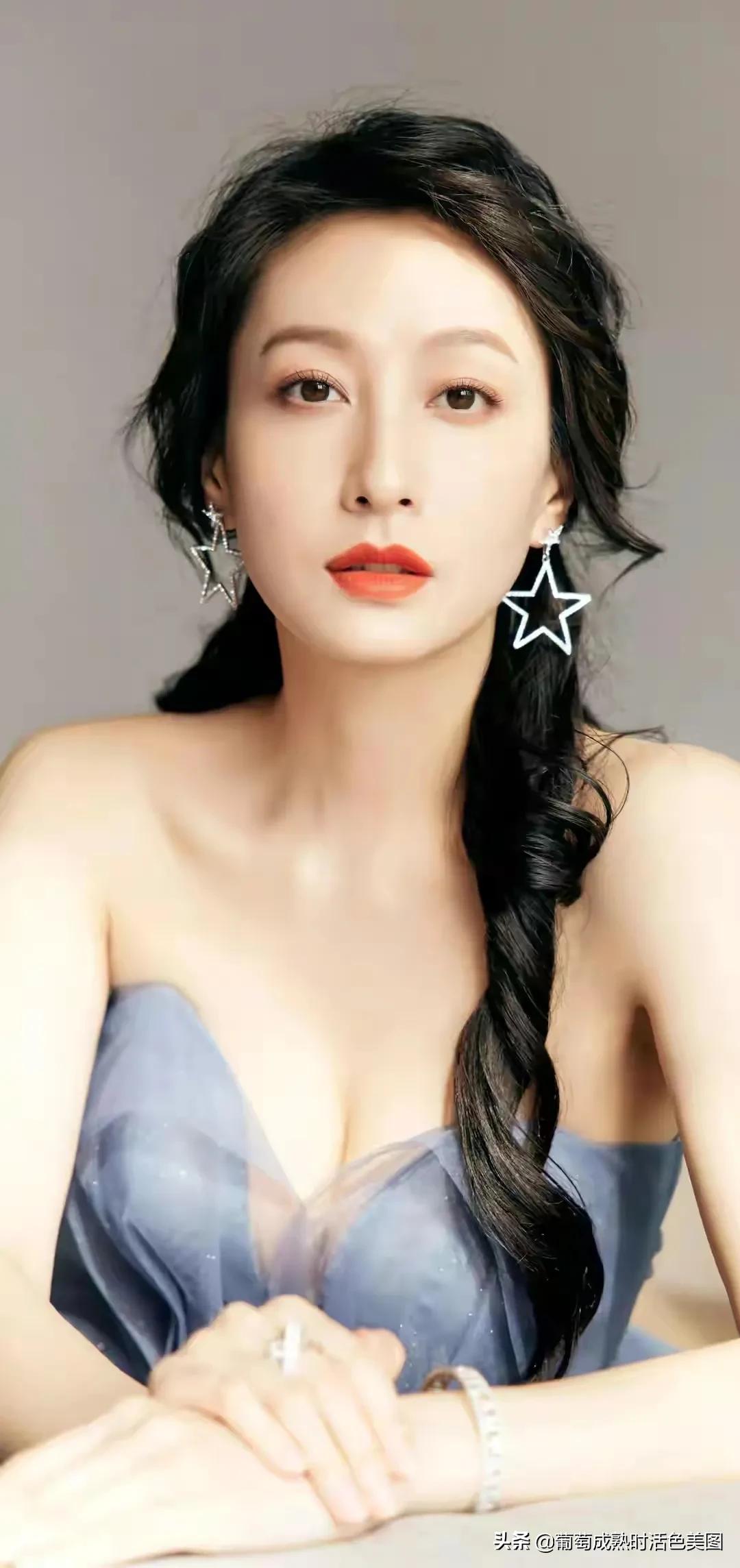 Beautiful and moving: Dong Weijia - iNEWS