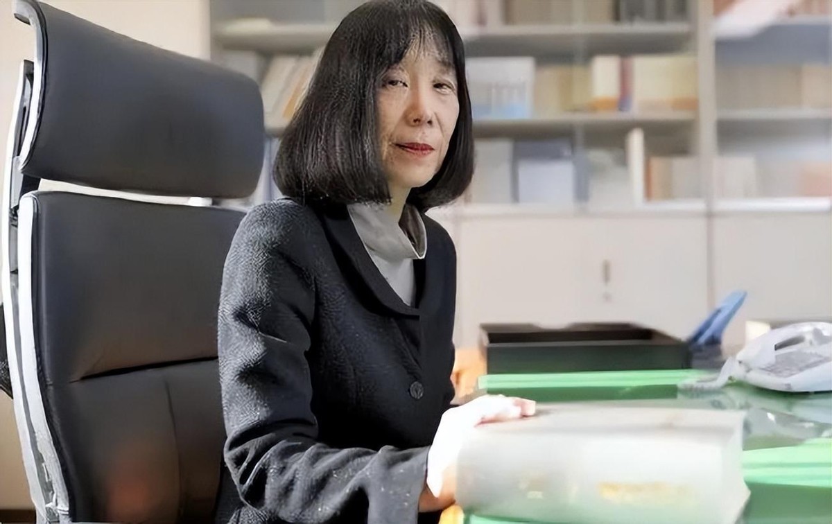 Putin punches hard, hunts down and tries Japanese female judges all ...