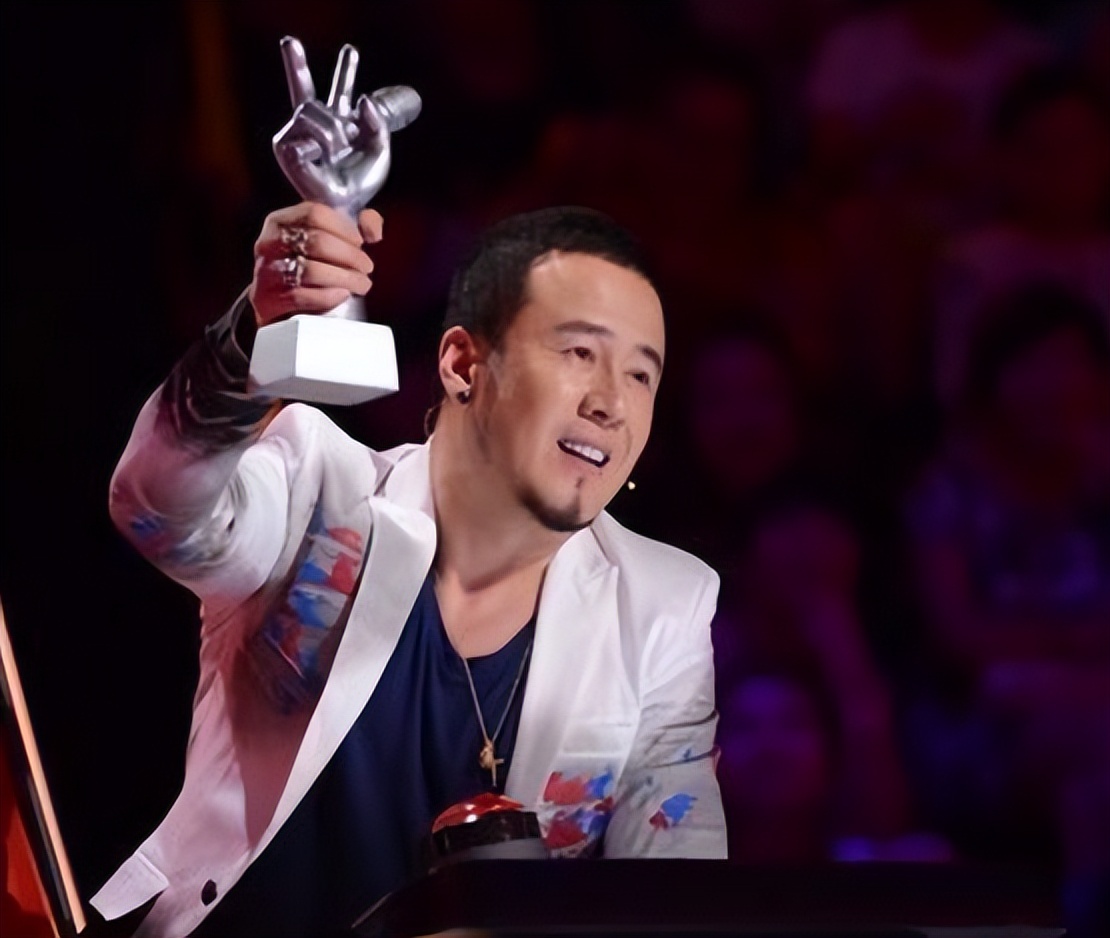 50-year-old Yang Kun sent a video to persuade people not to be afraid ...