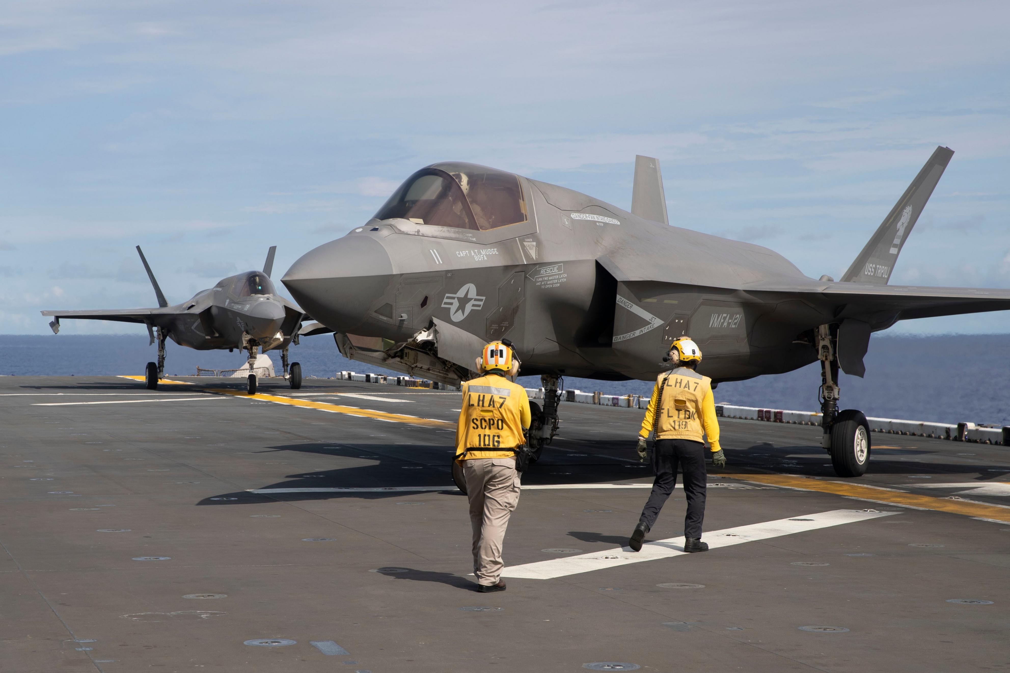 The U.S. military approached to deter the pressure, the Lightning ...