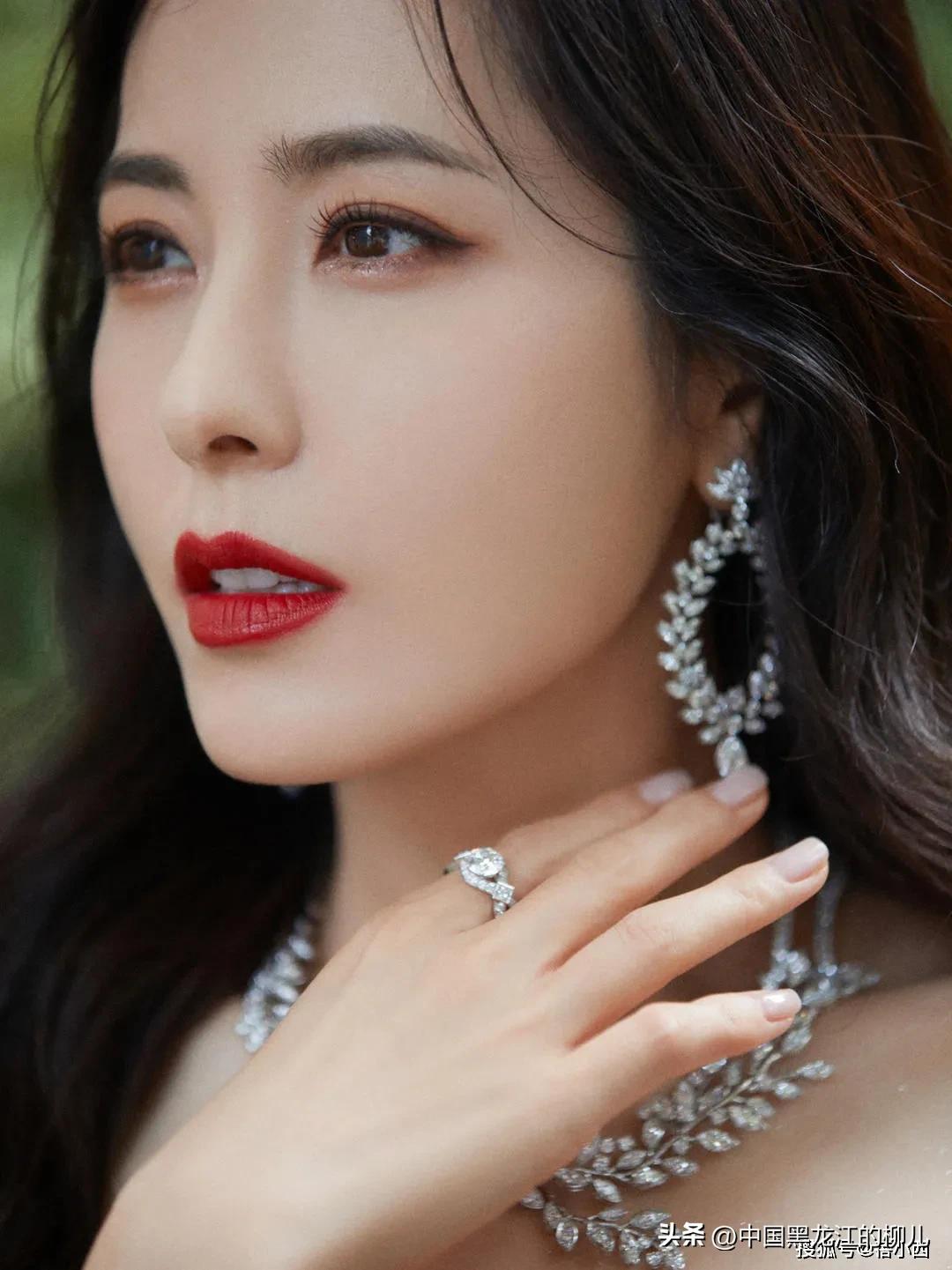 Movie star Zeng Li - beautiful photo - iNEWS