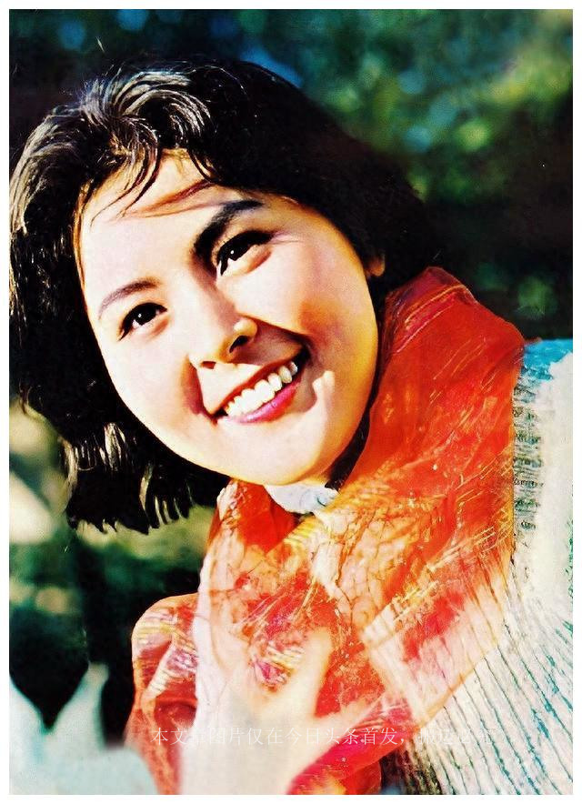 Chen Hongmei, a former actress at Shanghai Film Studio: Her father died ...