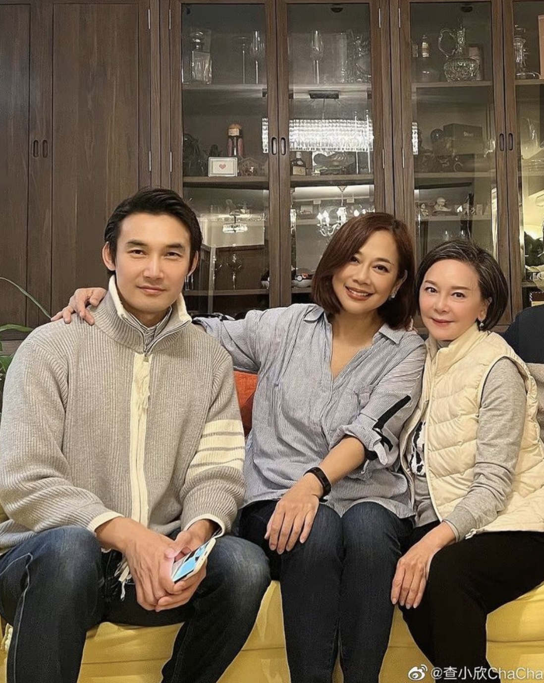 Chen Songling and her husband returned to Hong Kong to visit relatives ...