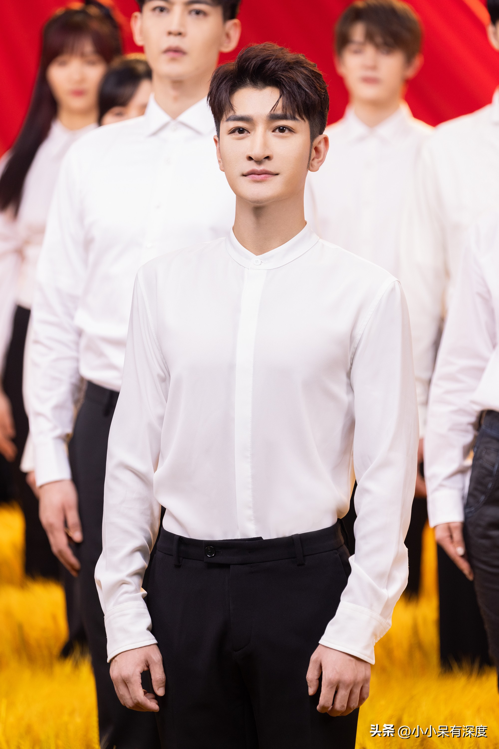 CCTV host Yin Song is not only handsome, but also very talented. He is ...