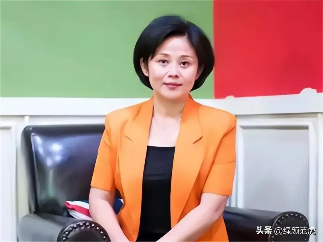 CCTV hostess real experience of fighting cancer - iNEWS