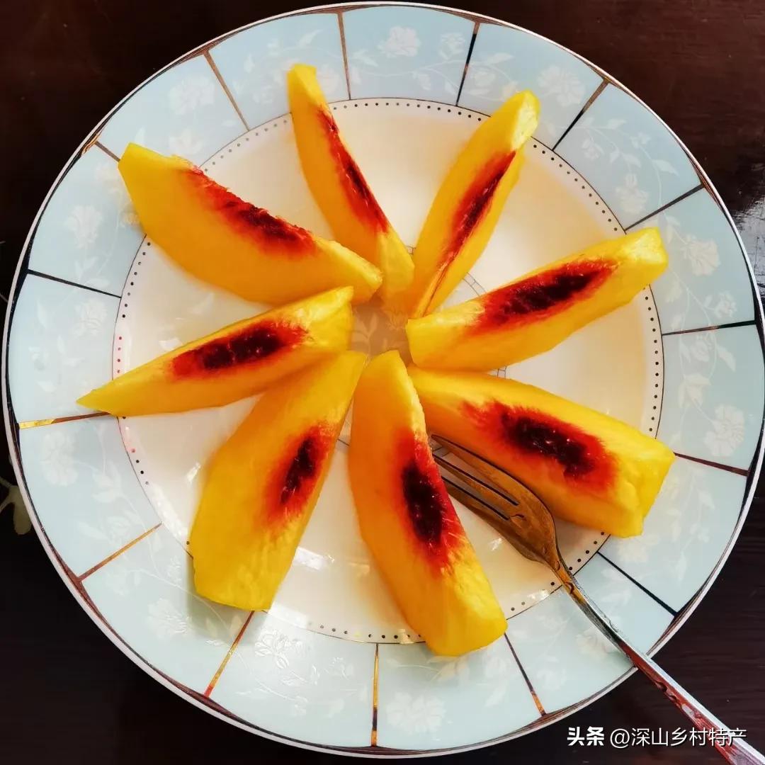 Yanling Alpine Rhubarb Peach and Nai Plum - iNEWS