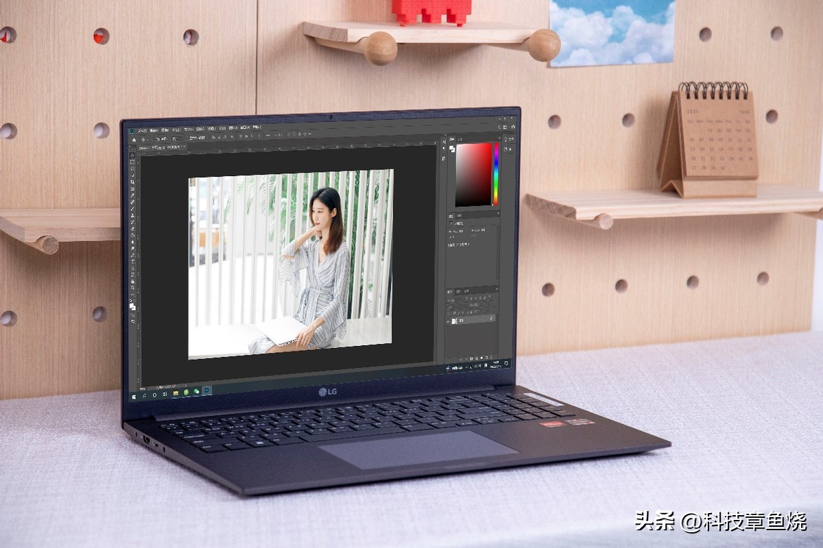 It's coming, it's coming, LG's new line of LG Ultra PCs - iNEWS