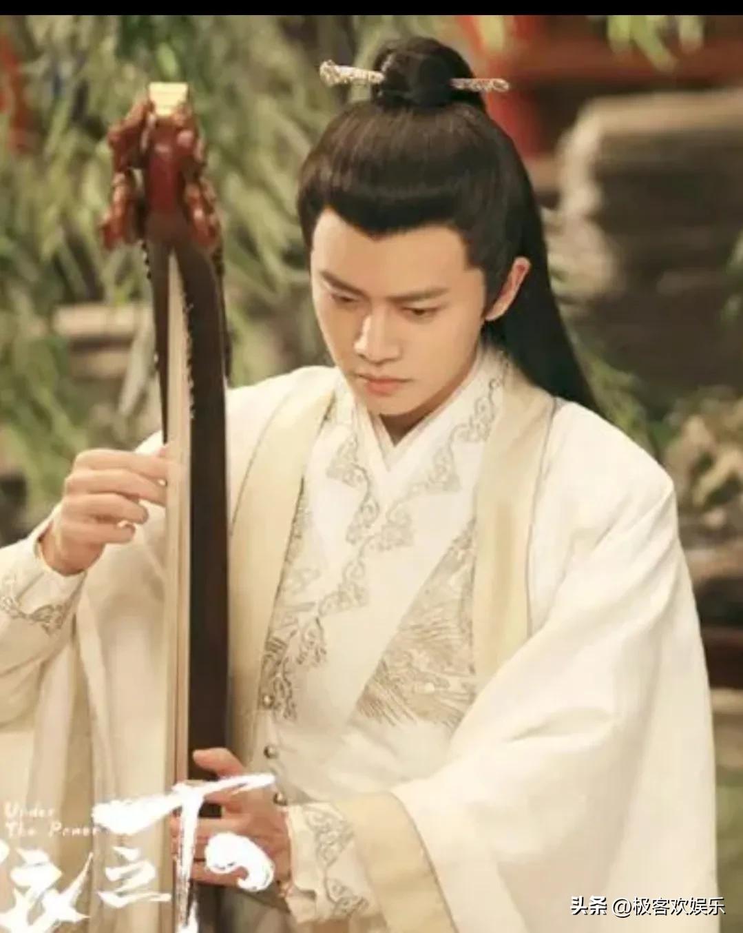 Ren Jialun's wonderful life, "Tiantian Di Renjie" was delayed, and the ...