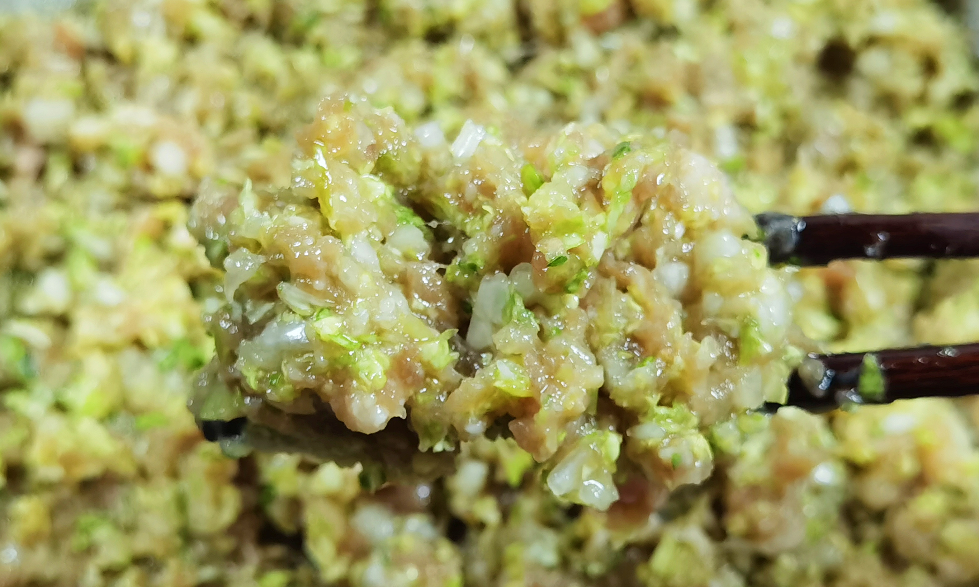 Mix cabbage dumpling stuffing, keep in mind "2 do not add", there are ...