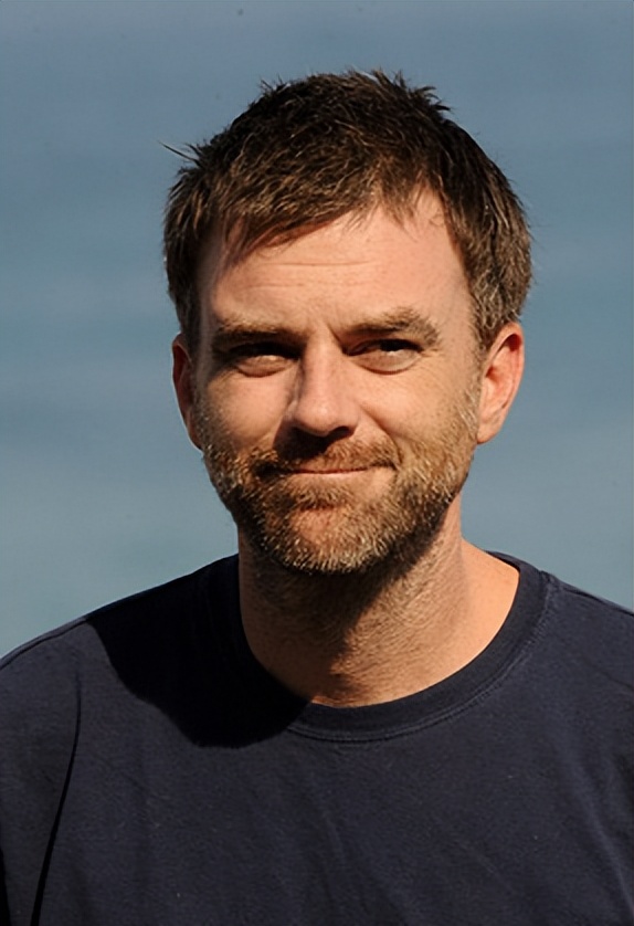 Super emotional insight, various complicated and confusing plots, and ...