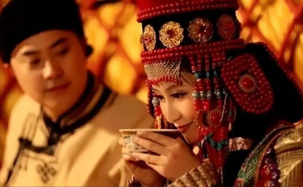 The general of the Yuan Dynasty held a heavy army and wanted to ...