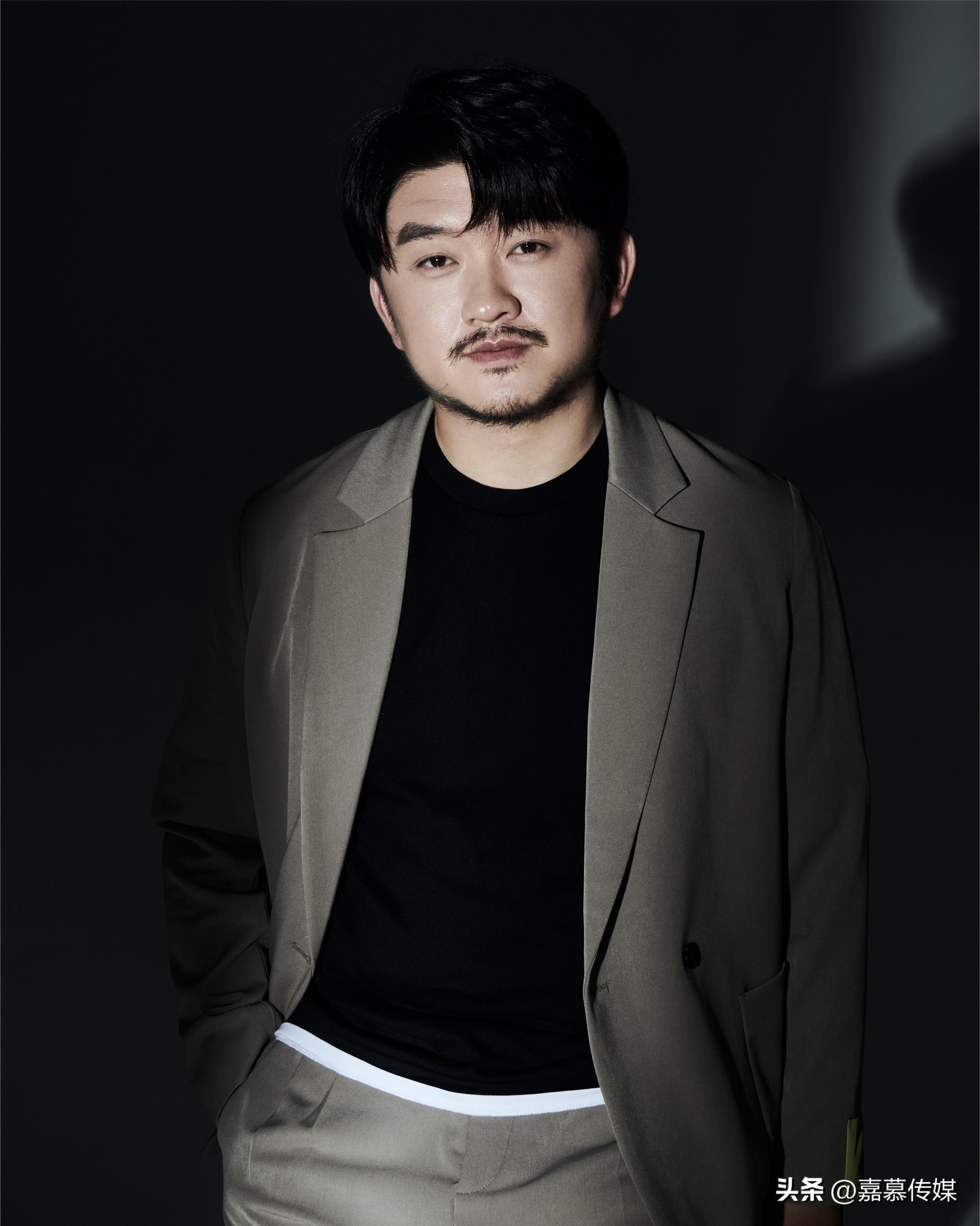 Looking up is spring, bowing is autumn - iNEWS