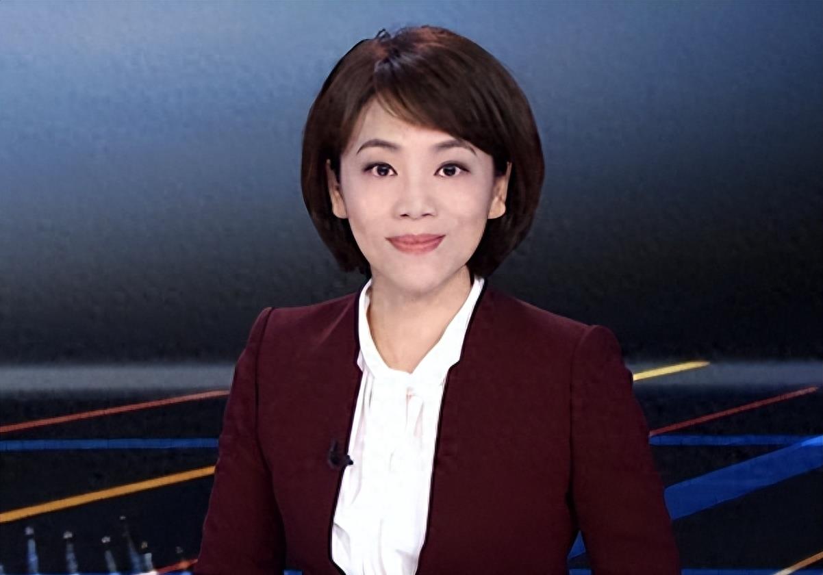 She is a well-known CCTV host. She has been separated from her husband ...