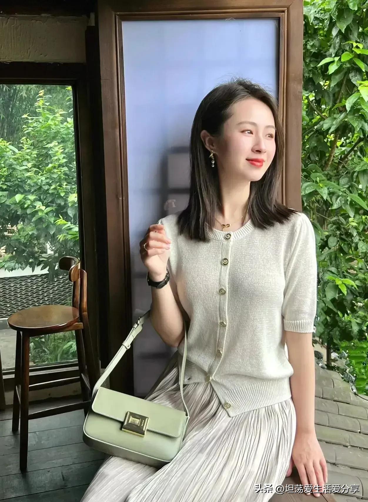 Full of aggressive "clavicular bone", Sister Sa's new favorite - iMedia