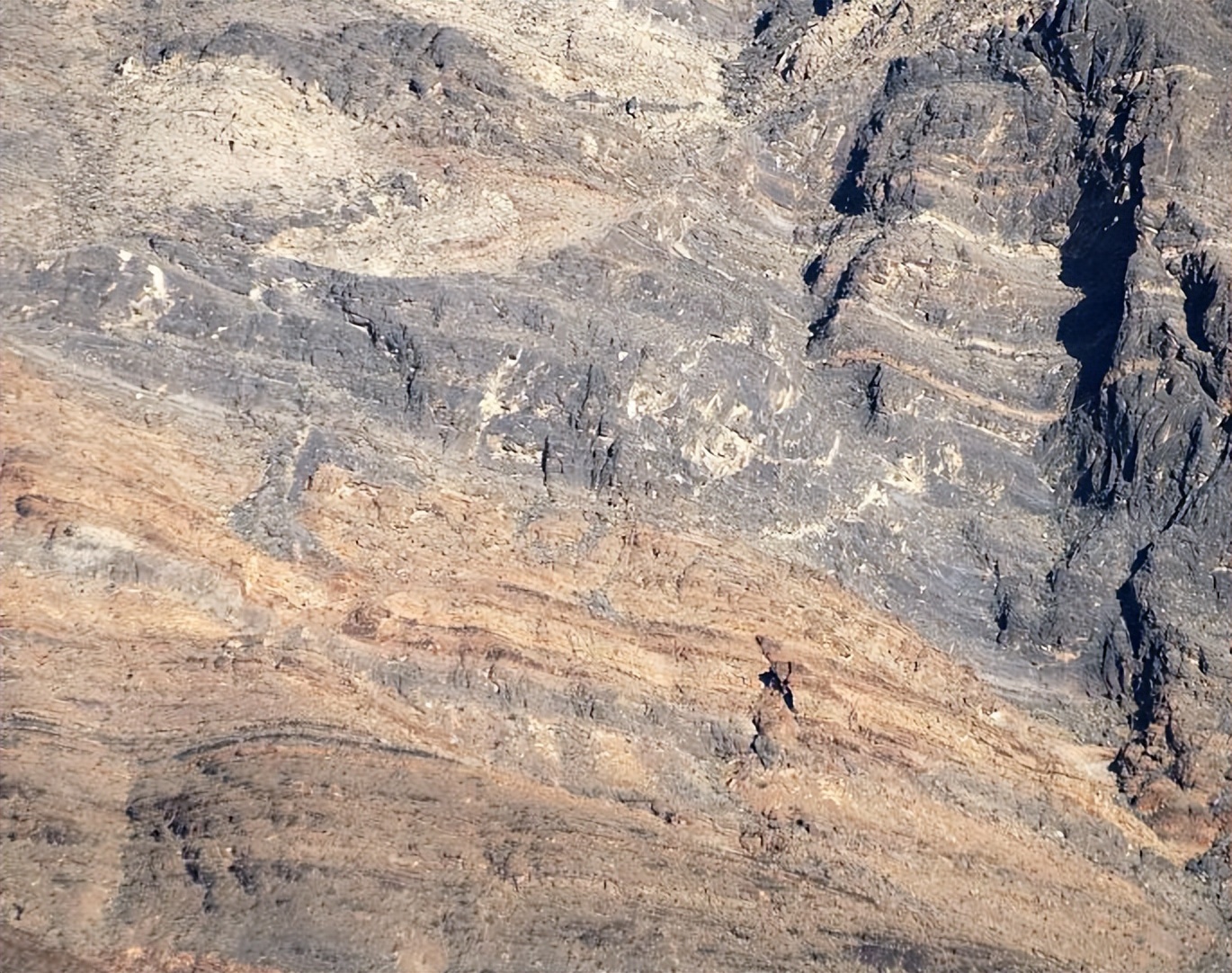 Explore the geological characteristics and causes of geysers in the ...