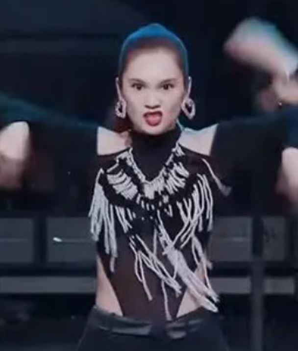 Rainie Yang was ridiculed for her "sultry expression" and "stiff limbs ...
