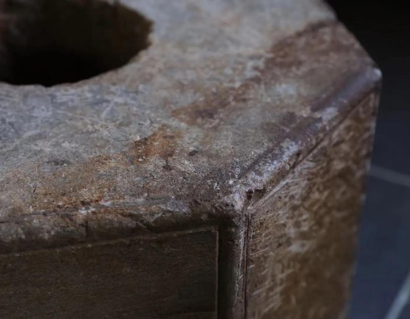 octagonal stone - iNEWS