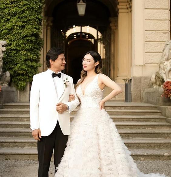 Warren Mok: At the age of sixty-five, the old tree blooms new flowers ...