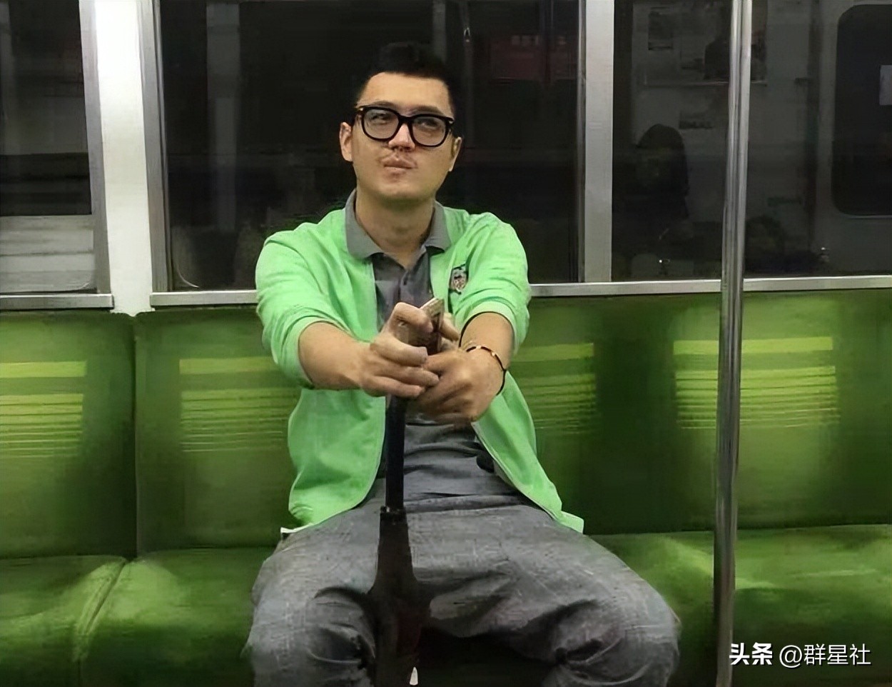 Wang Baoqiang's career was steady, Song Zhe was rumored to be released ...
