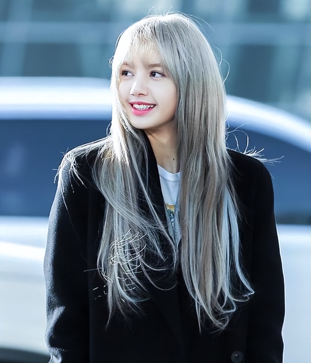 BLACKPINK's mysterious Thai queen Lisa refuses to renew her contract with YG, why is she so bold ...