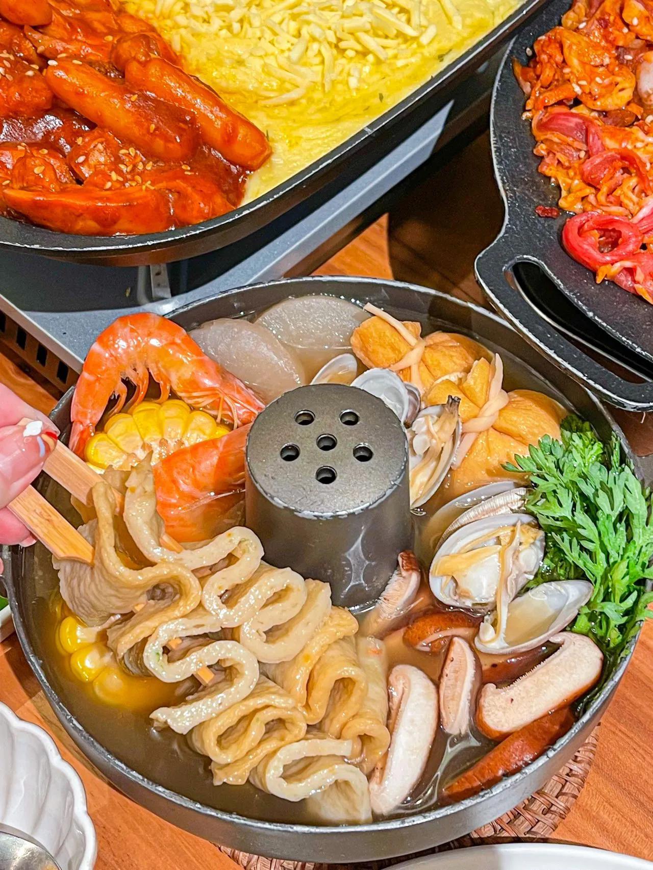 Chongqing's worthwhile treasures Korean food store, cheese waterfall is ...