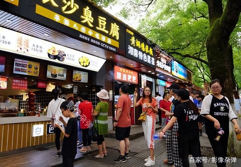 The place with the most dense food and snacks in Changsha, a 6-storey ...
