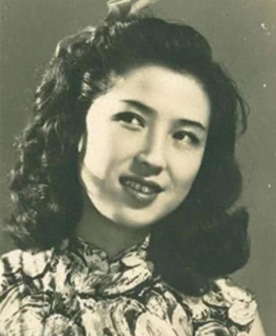 In 1965, Du Yuesheng's fourth concubine suddenly had a bad feeling ...