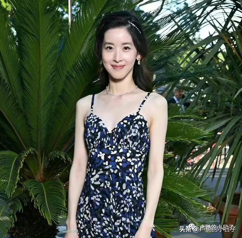 The 41-year-old Song Hye-kyo Yan pressed the 29-year-old milk tea ...