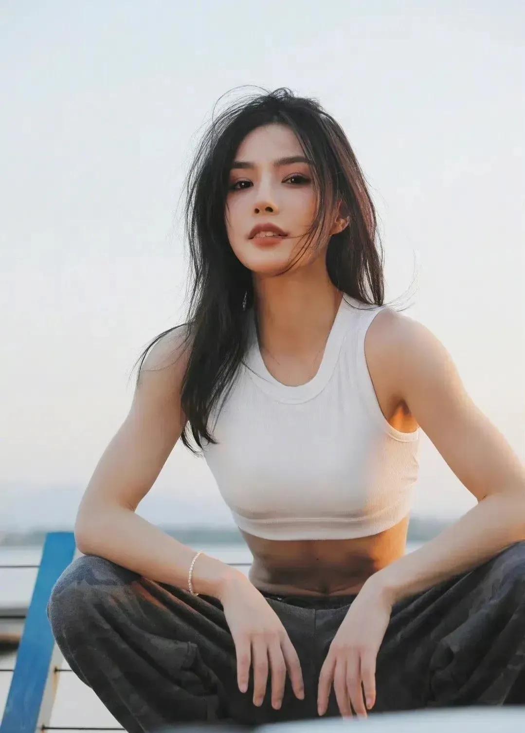 Chen Nuanyang is a beautiful woman, she has a great figure - iMedia